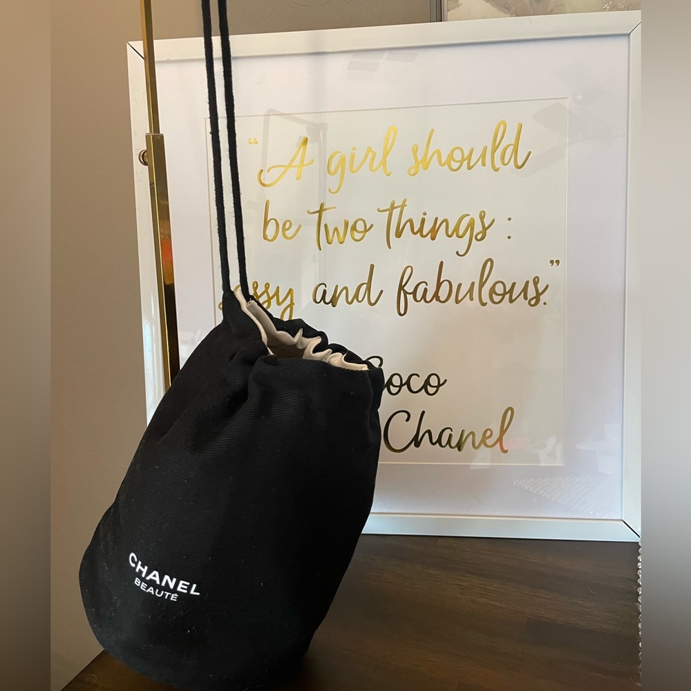 Chanel Beauty Drawstring Pouch. - Gem